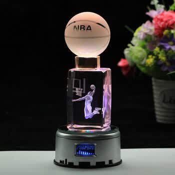 篮球迷科比手办男生定制NBA詹姆斯库里纪念摆件兄弟同学生日礼物 科比扣篮蓝牙MP4+礼盒
