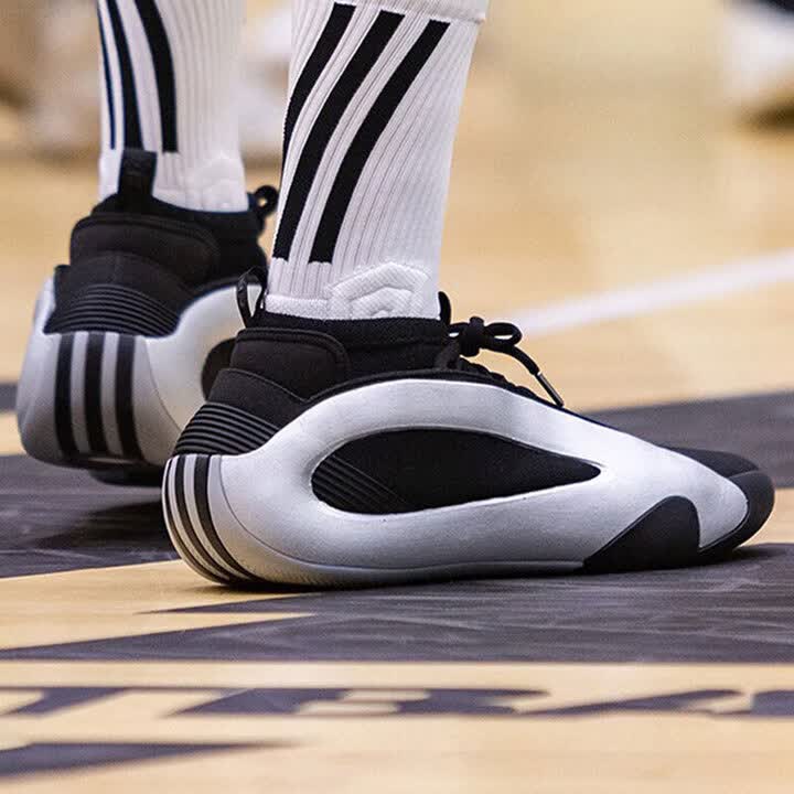 阿迪达斯（adidas）休闲鞋男鞋2026春季新款运动鞋Harden Vol. 9哈登9代篮球鞋 JP8040黑白哈登8 40 (245mm ...